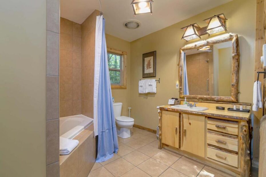 Enjoy This Rustic Mountain Lodging In Townsend, TN