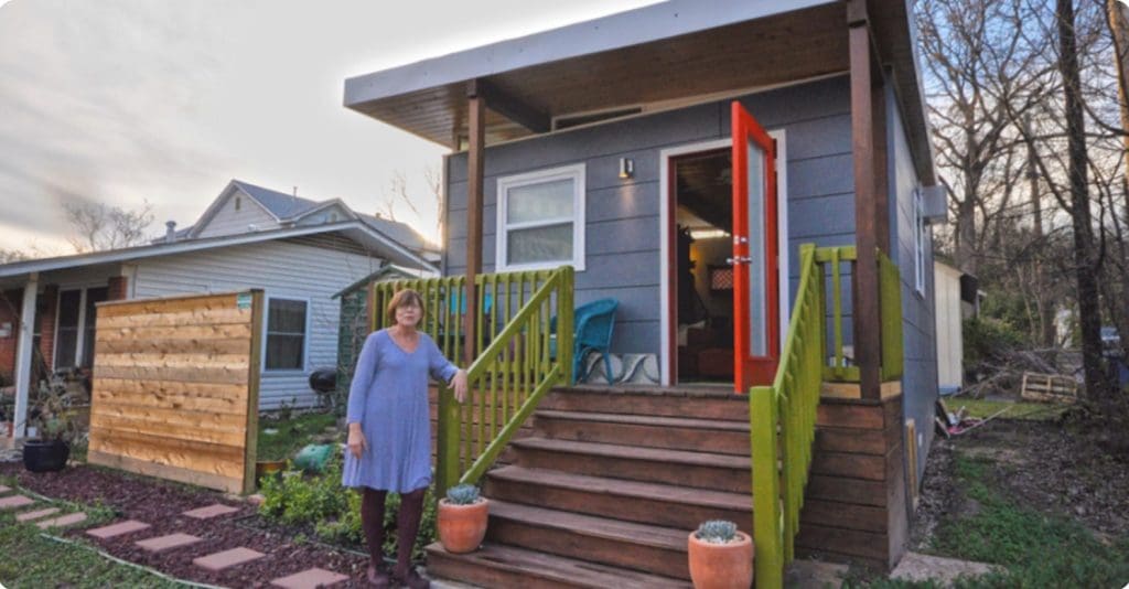 280-Square-Foot Modern Tiny House On A Foundation
