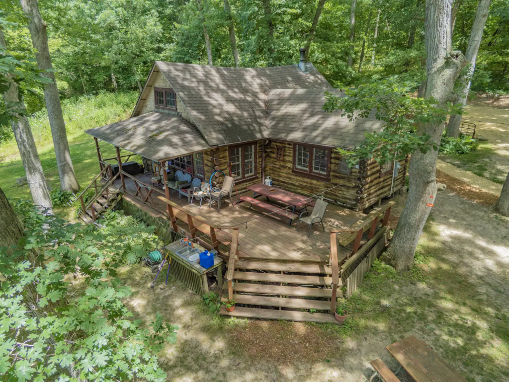 Check Out This Rustic Log Cabin In Oregon, United States