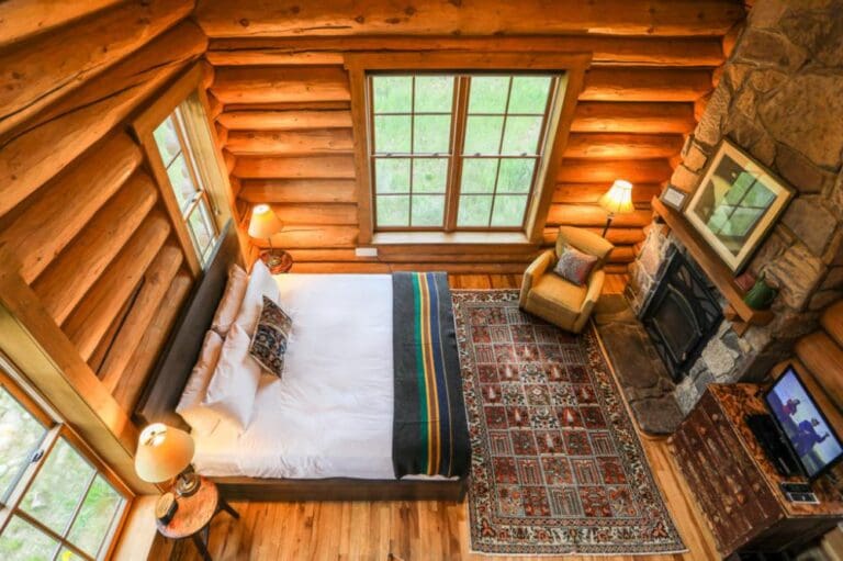 Tour Inside This 675 Sqft Mountain Log Cabin