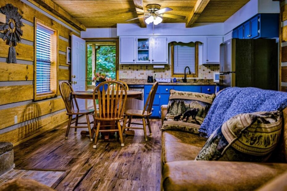 This Rustic Cabin Has Breathtaking Views Of The Smokey Mountains