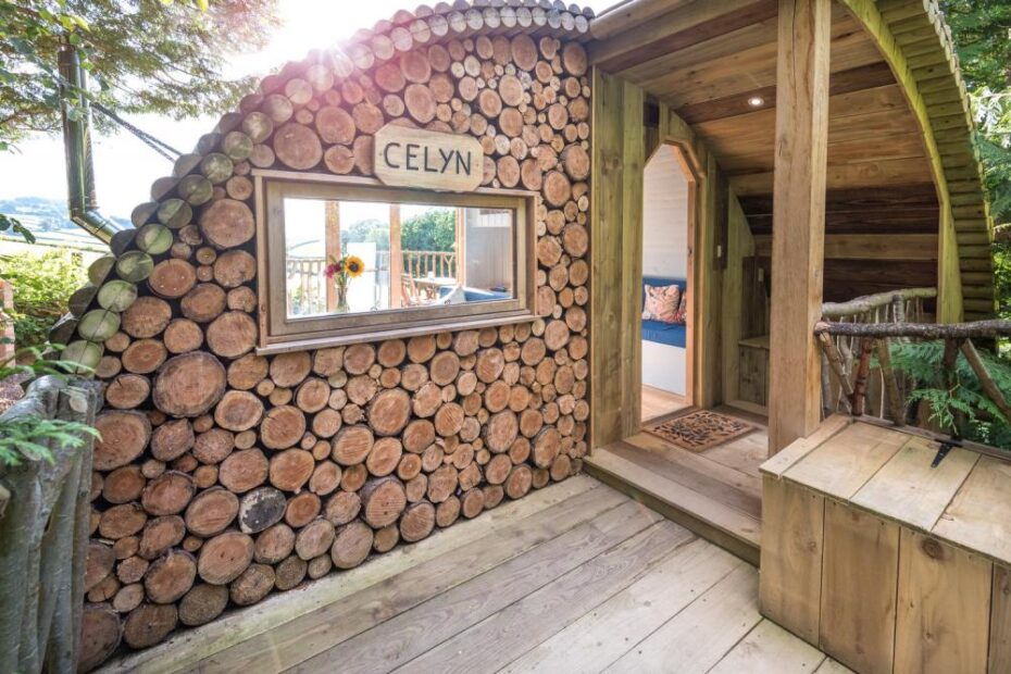 Stay In This Budget-Friendly Modulog Pod With Breathtaking Views