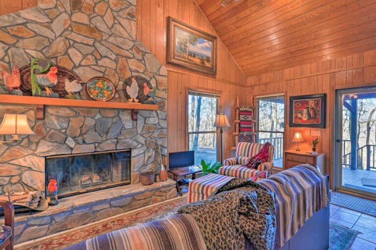 Tour Inside This Serene Cabin W/ Riverfront Views In Tennessee