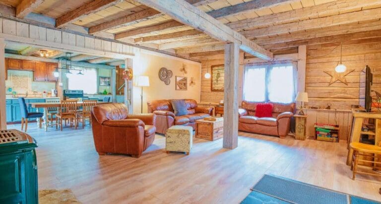 This Vintage-Style Cabin Comes With All The Modern Updates On The Inside
